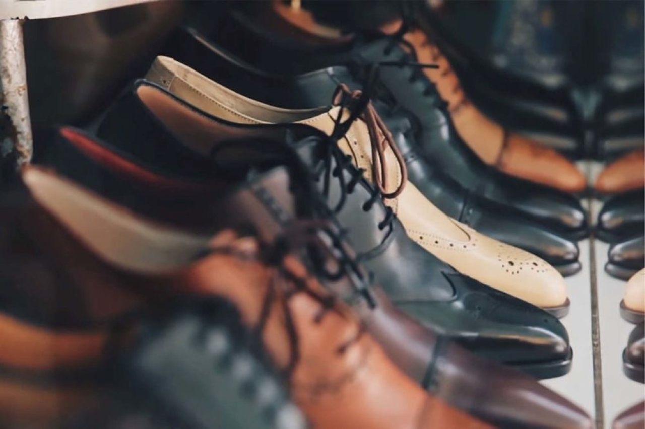 Koch shoe store at the traffic circle - Sauerland.com