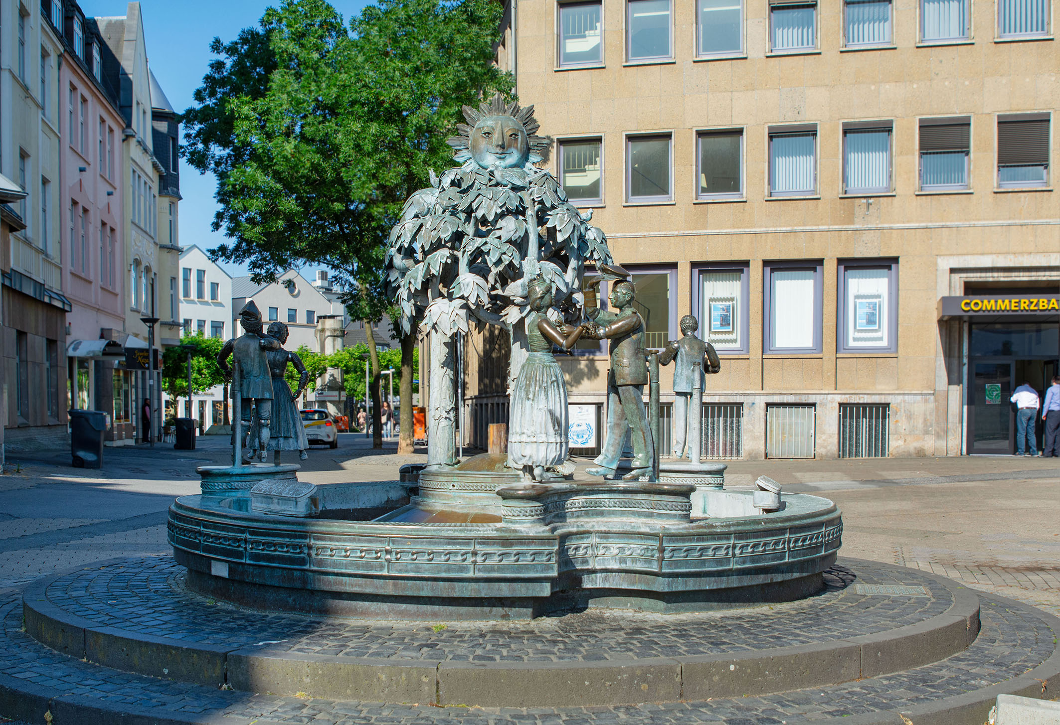 Joy of life" fountain - Sauerland.com
