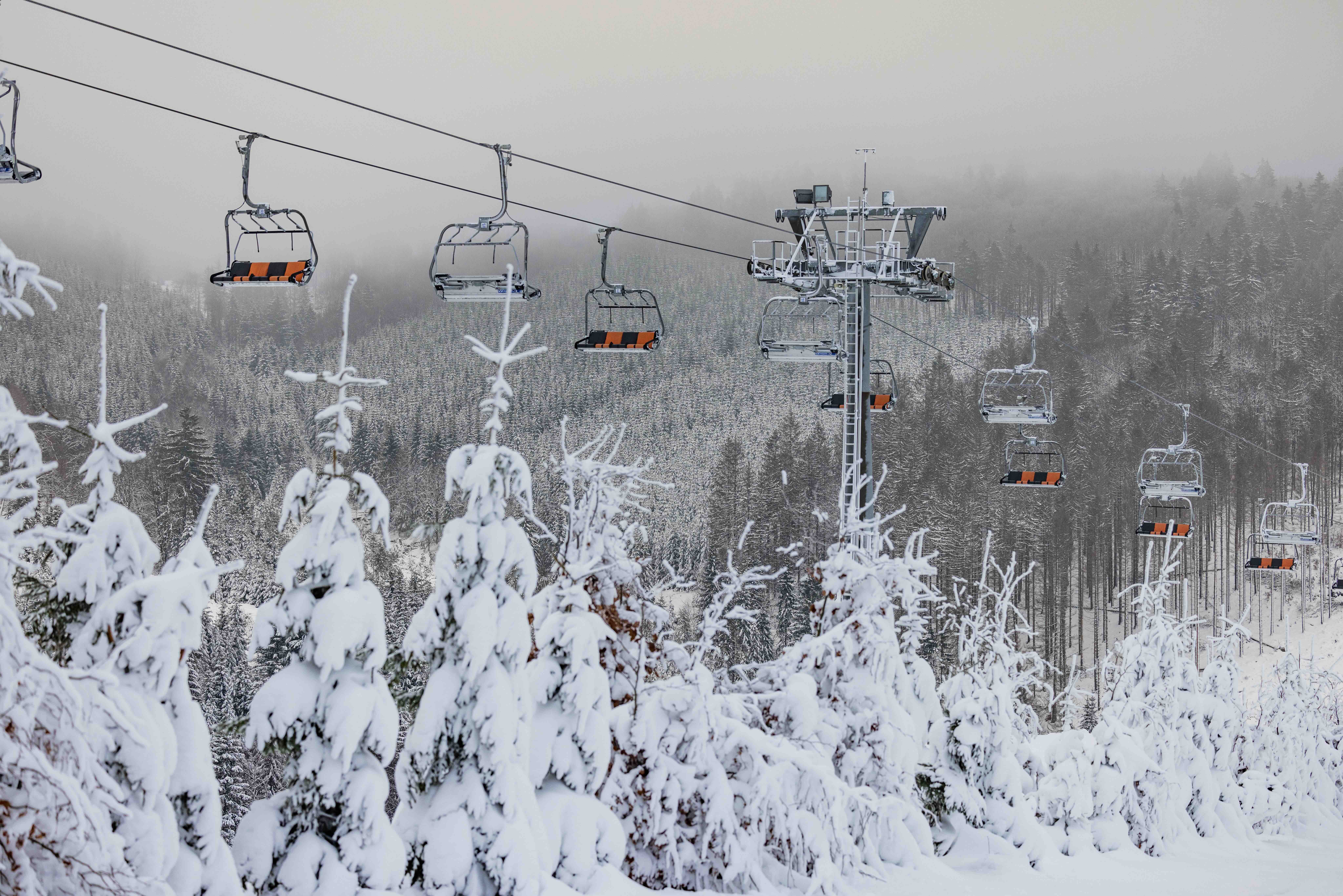 02 St. Georg ski jump (Winterberg ski lift carousel) - Sauerland.com