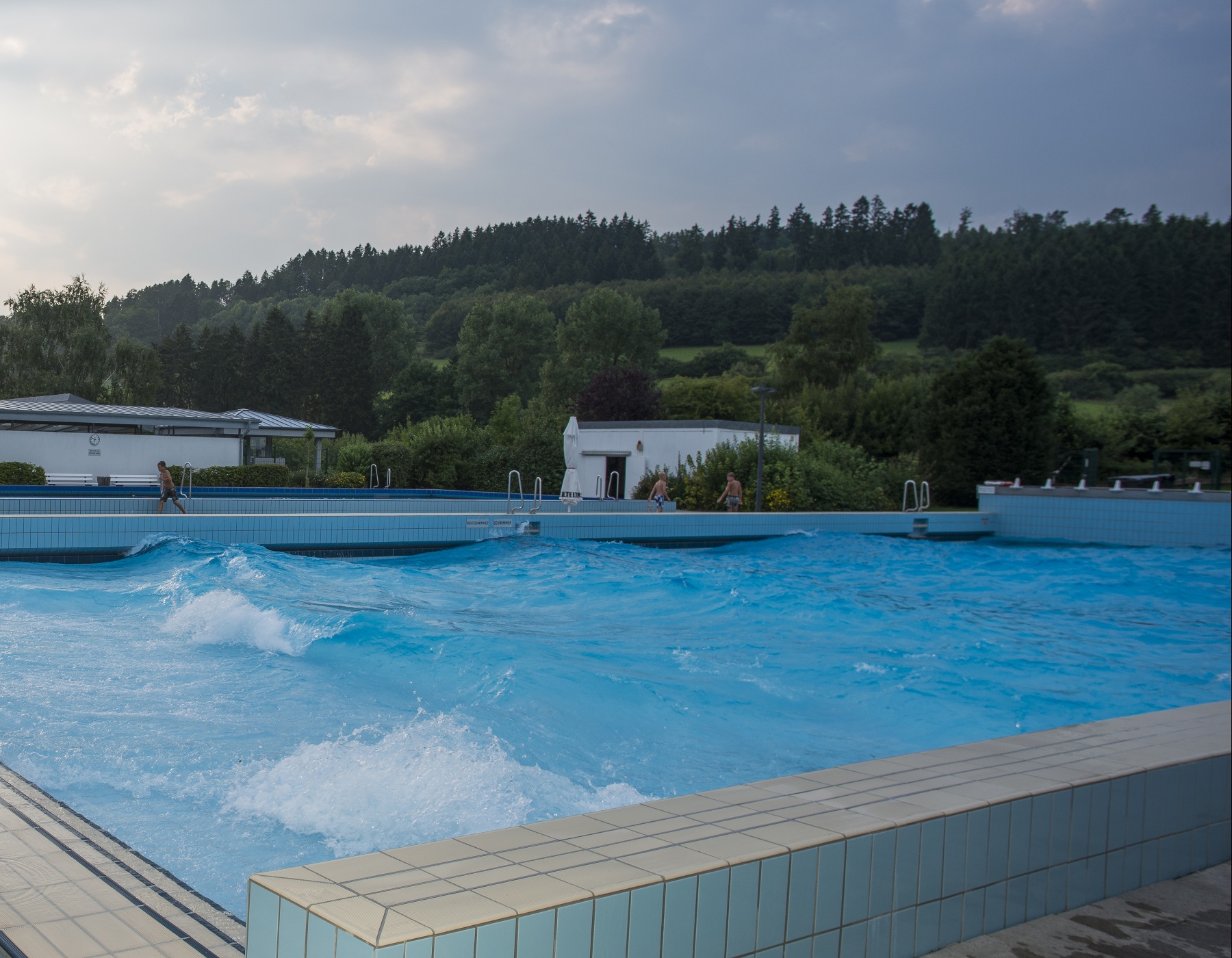 Wave outdoor pool Schmallenberg - Sauerland.com