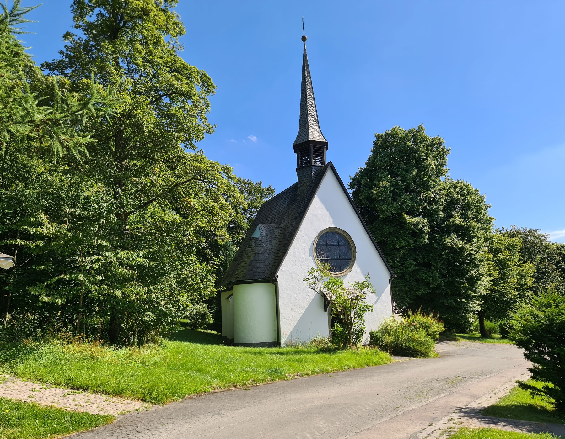 High Bone Chapel - Sauerland.com
